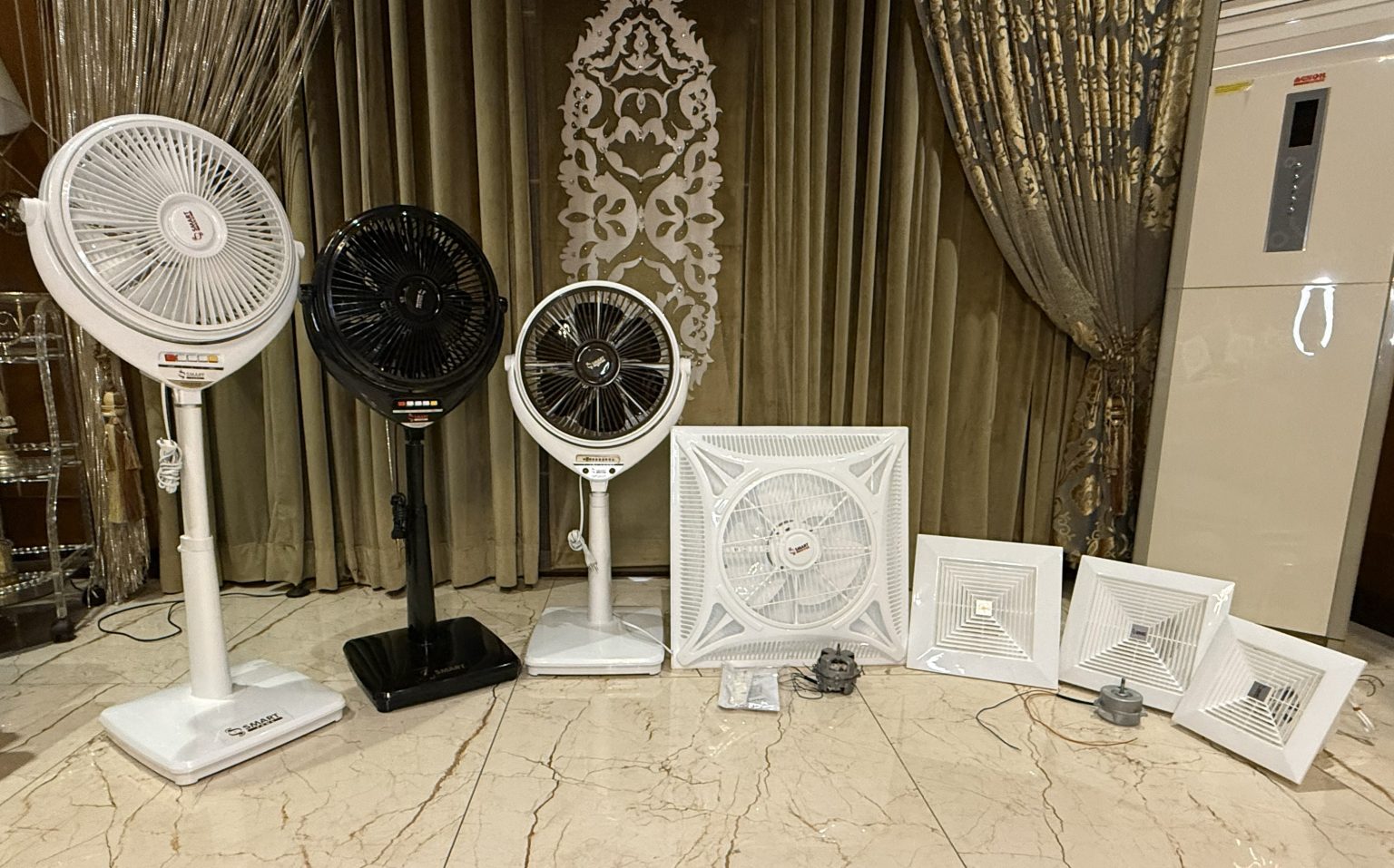 Louver Pedestal Fan 14" White-Brown - Smart Fans